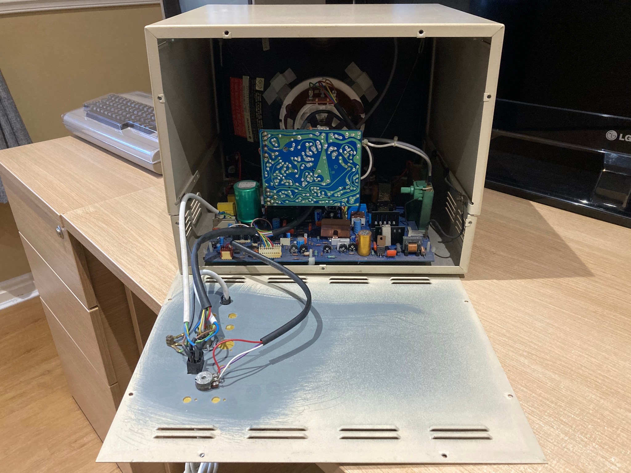 Microvitec CUB 1431-MS CRT Monitor Restoration – Adam's Vintage ...