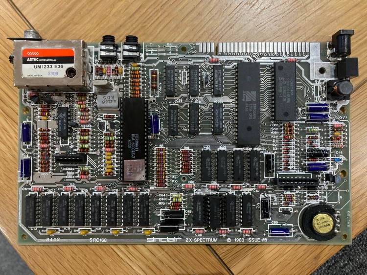 Sinclair ZX Spectrum 48k “Rubber Key” Restoration – Adam's Vintage ...