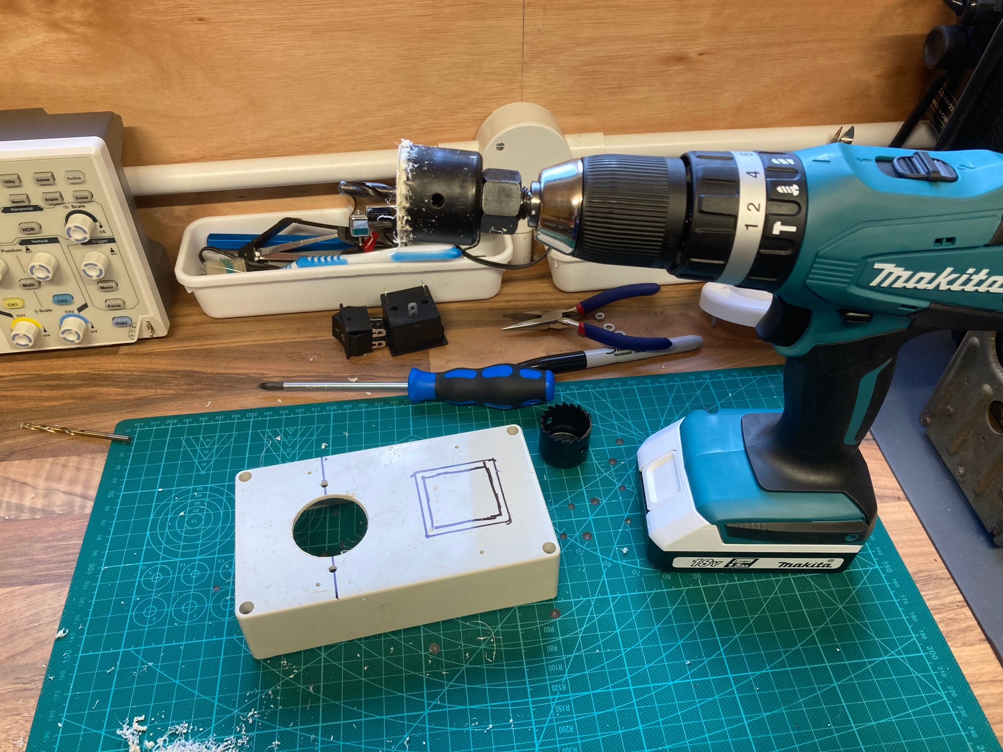 Building a Dim-Bulb Tester for Vintage Radios & TVs – Adam's Vintage ...