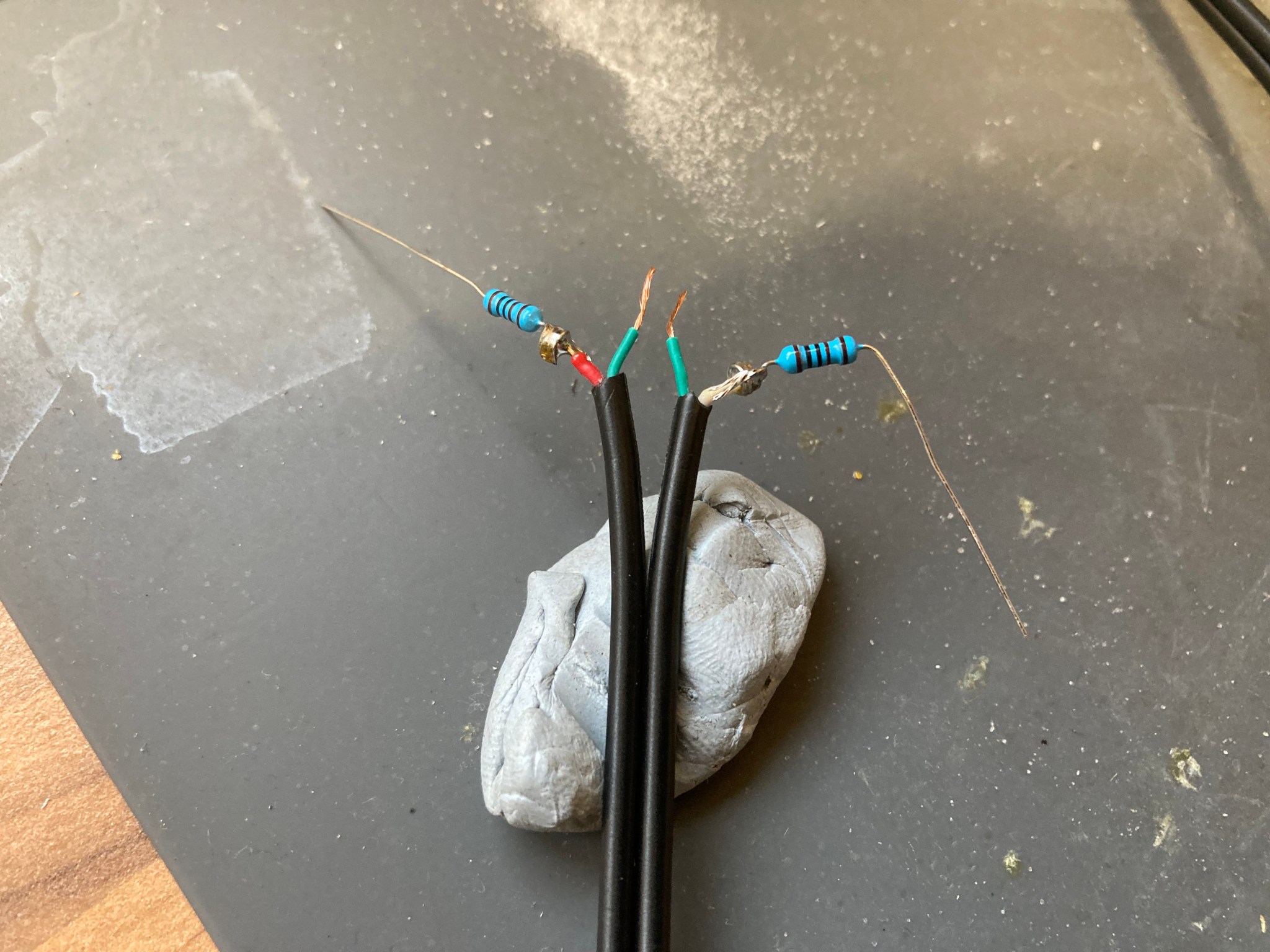 Making an Audio Input Adapter Cable for a 1950s Vacuum Tube Radio ...