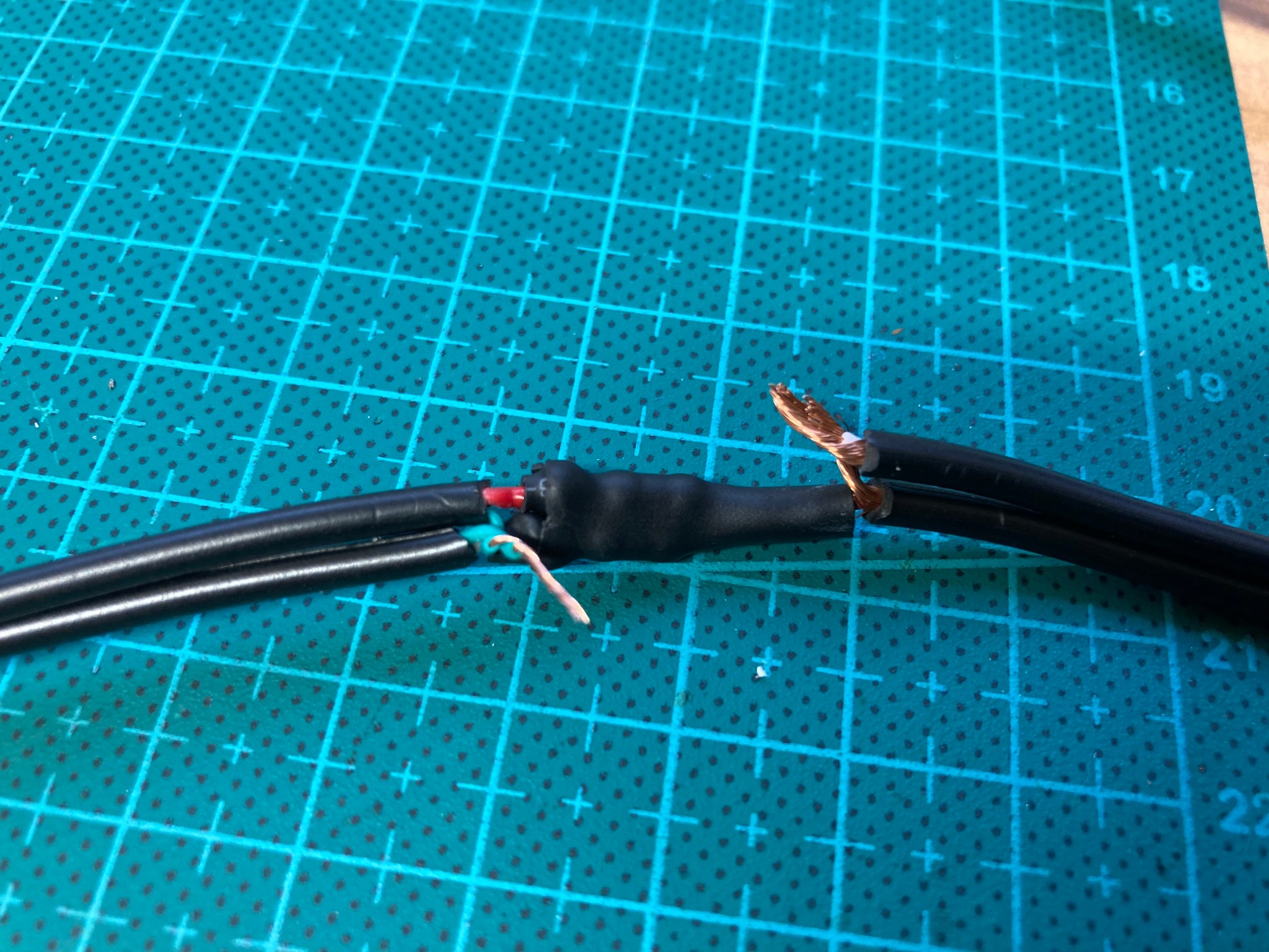 Making an Audio Input Adapter Cable for a 1950s Vacuum Tube Radio ...