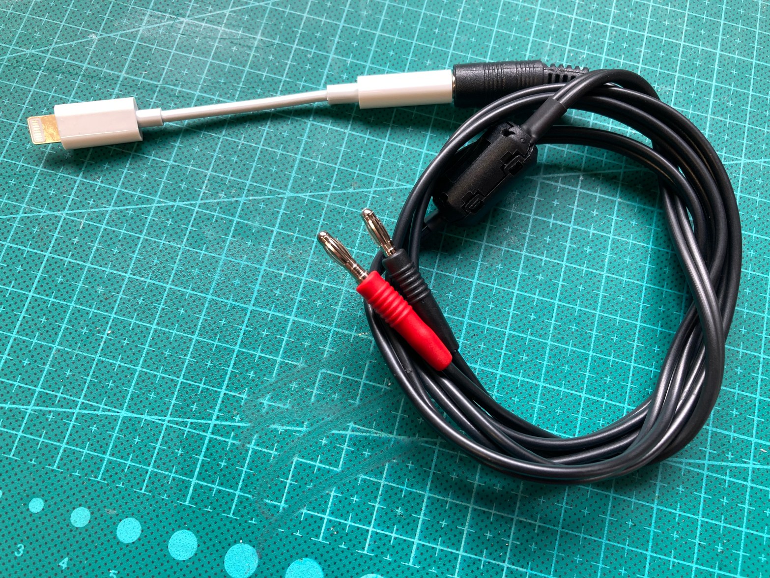 Making an Audio Input Adapter Cable for a 1950s Vacuum Tube Radio ...