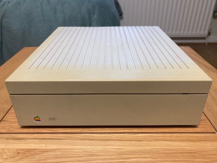 1988 Apple 20SC External HDD Repair & Restoration – Adam's Vintage ...