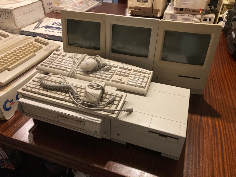 1991 Apple Macintosh Classic I Repair & Restoration – Adam's Vintage ...