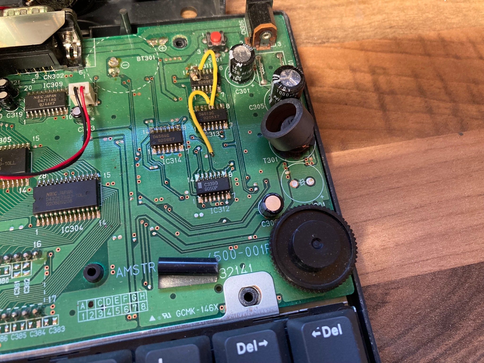 1992 Amstrad NC100 Notepad Computer Repair – Adam's Vintage Computer ...