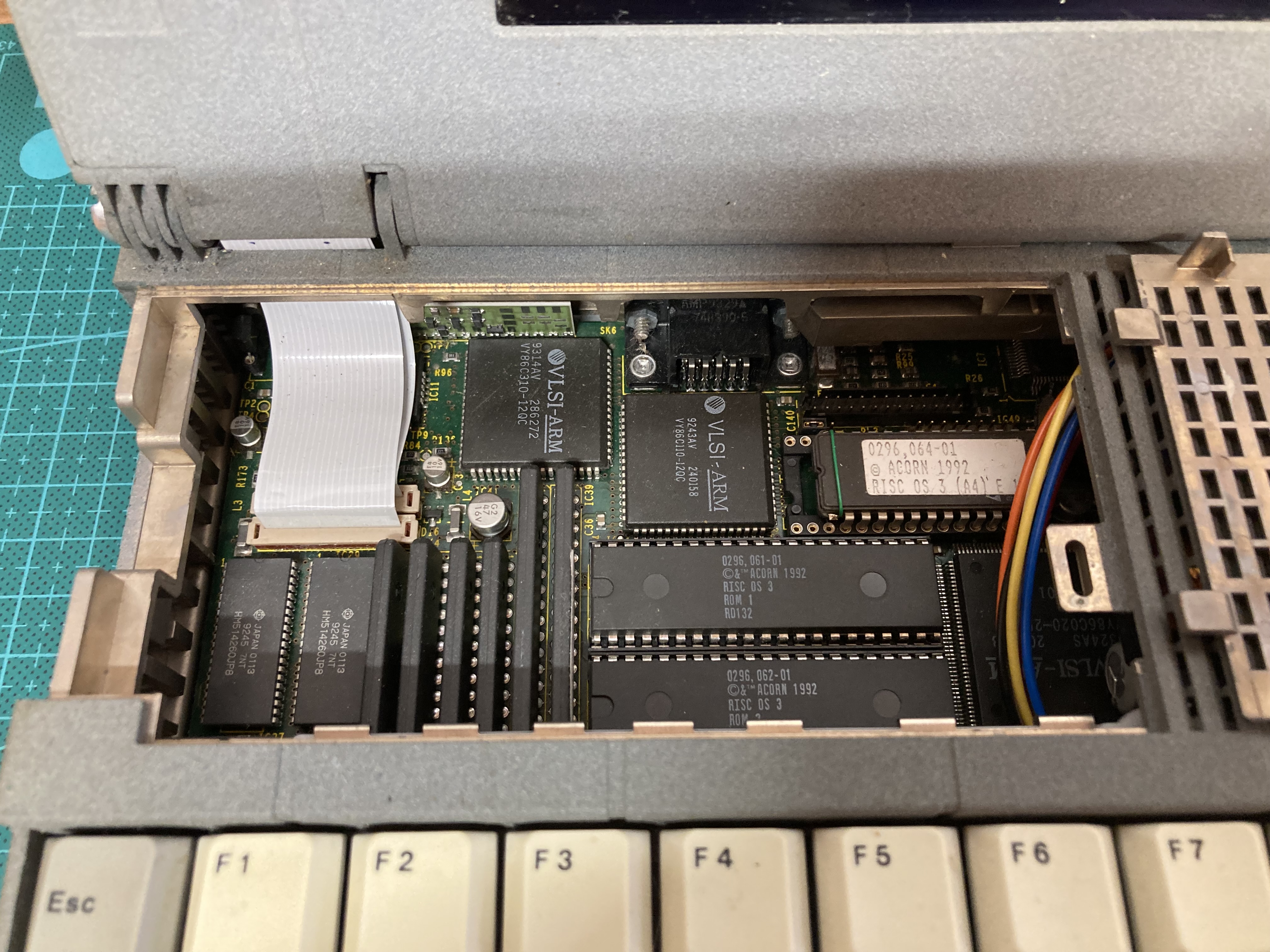 1992 Acorn A4 Laptop Repair, Restoration, & Modifications – Adam's ...