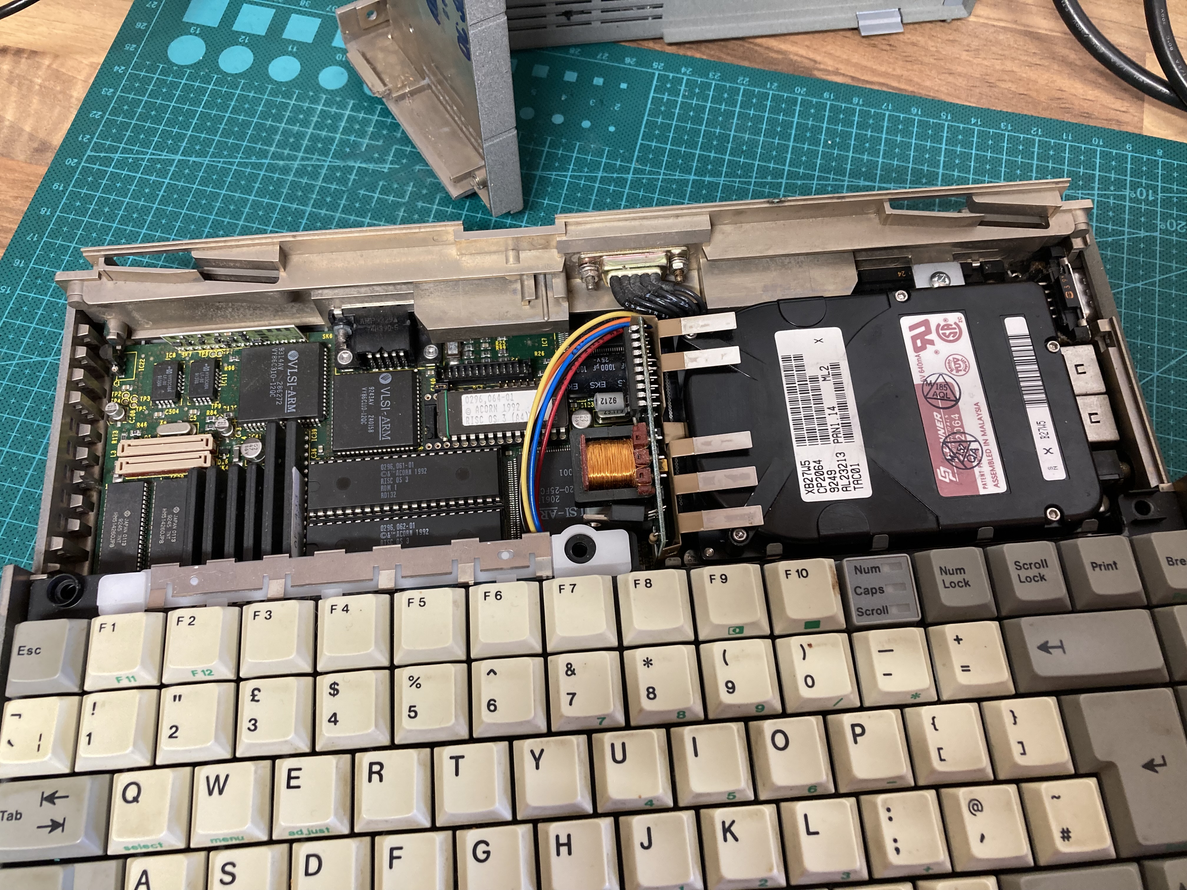 1992 Acorn A4 Laptop Repair, Restoration, & Modifications – Adam's ...